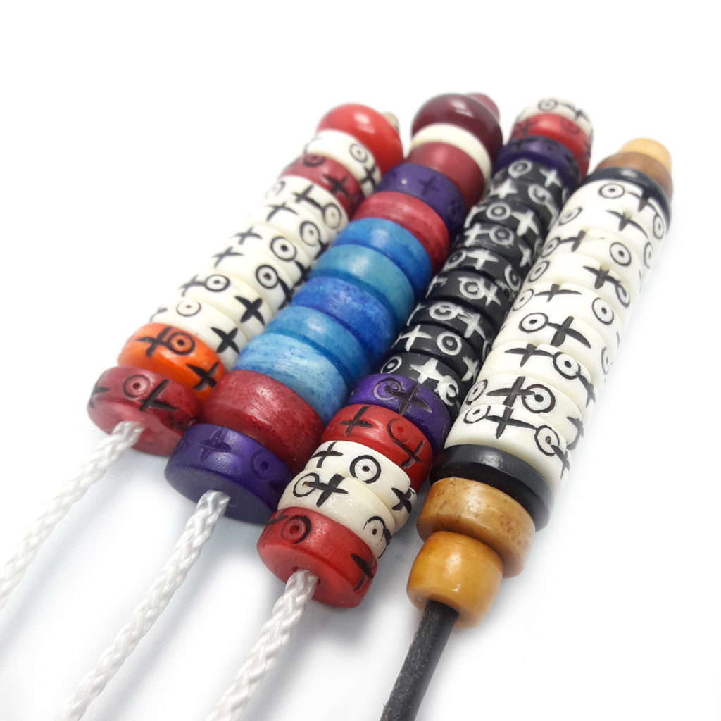 KOMBOLOI BONE fait main en os et corne en os et corne.